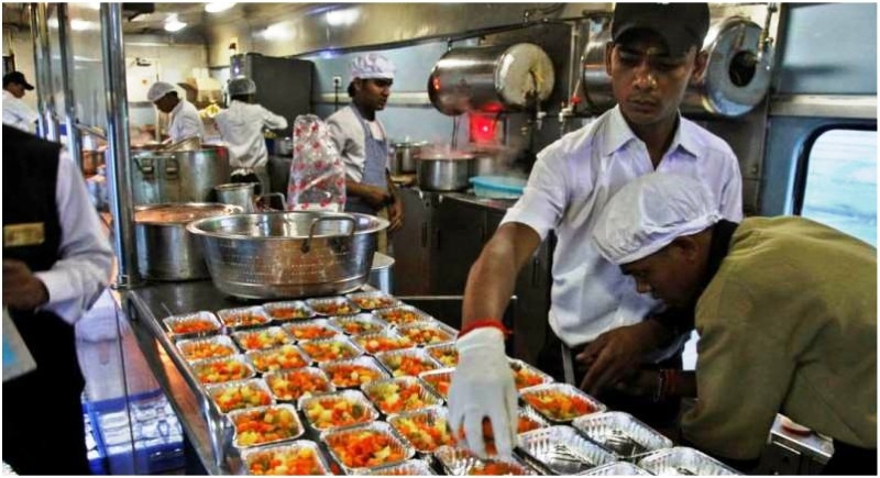 Railways is committed to provide healthy food - NewsBharati