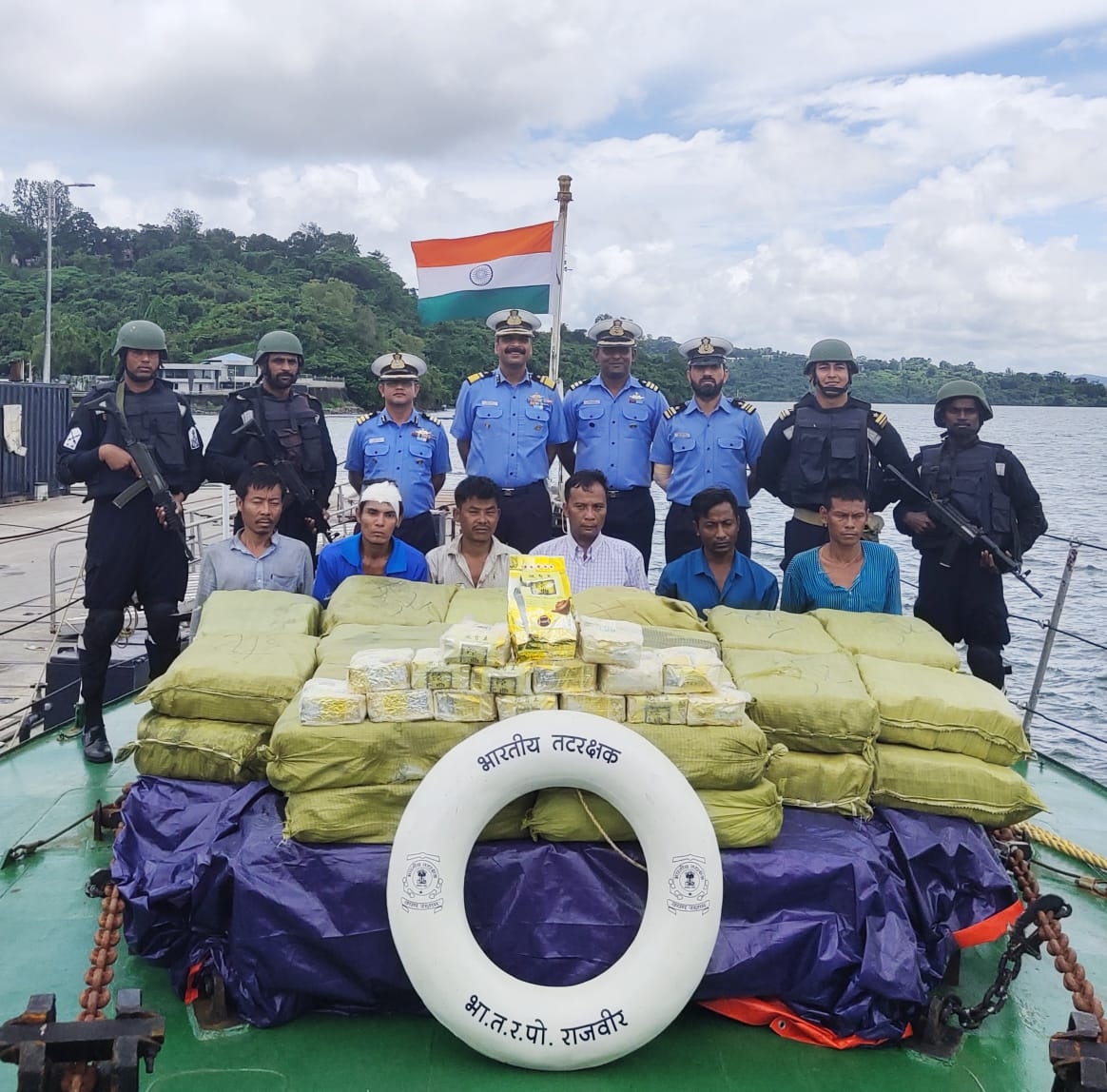 In A Major Success Indian Coast Guard Seizes 1160 Kgs Of Banned Drugs