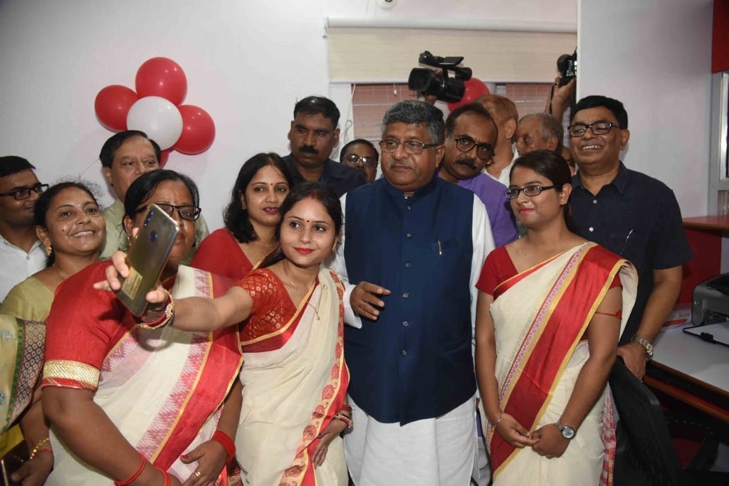 Bihar inaugurates its first all-women employee post office - NewsBharati