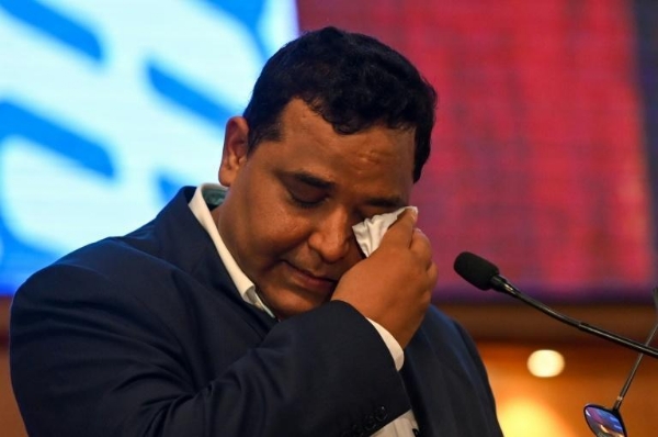 Paytm CEO tears up after national anthem, says 'Bharat Bhagya Vidhata ...