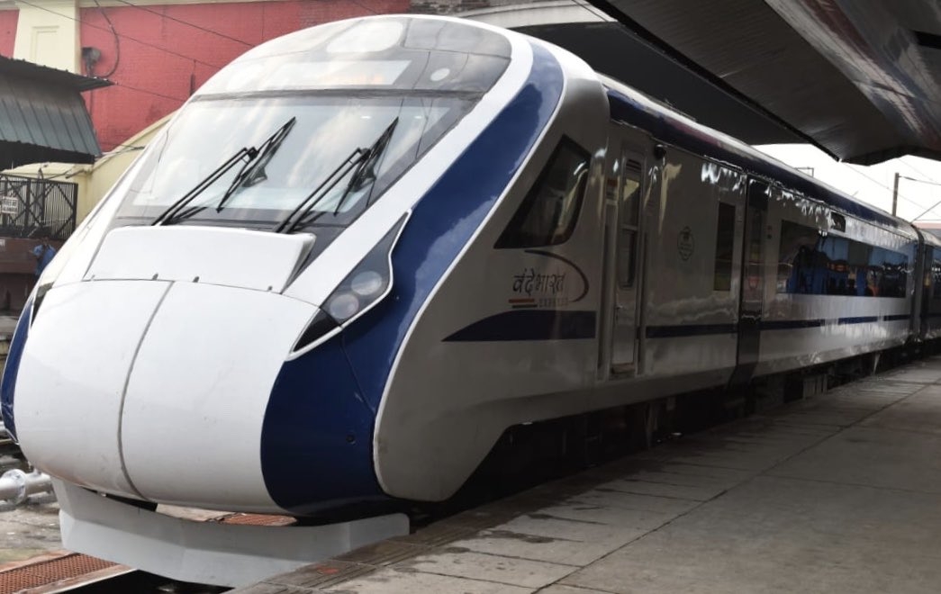 South India’s first Vande Bharat Express trial run begins, formal launch on Nov 11 - NewsBharati