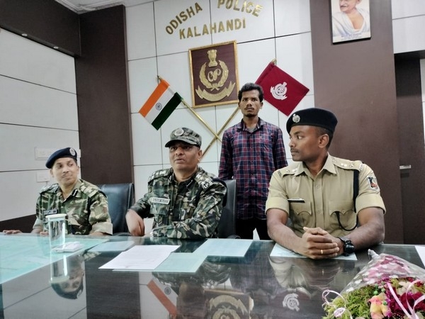 Top Naxal leader of CPI (Maoist) surrenders after realizing futility of ... Top Naxal leader of CPI (Maoist) surrenders after realizing futility of ...
