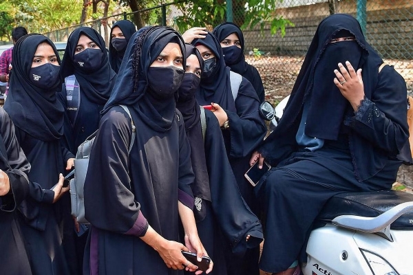 Muslim girls abandoned hijab in Kerala ; CPIM - NewsBharati