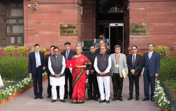 Reformist budget 2023 cuts MNREGA funds by 33% - NewsBharati