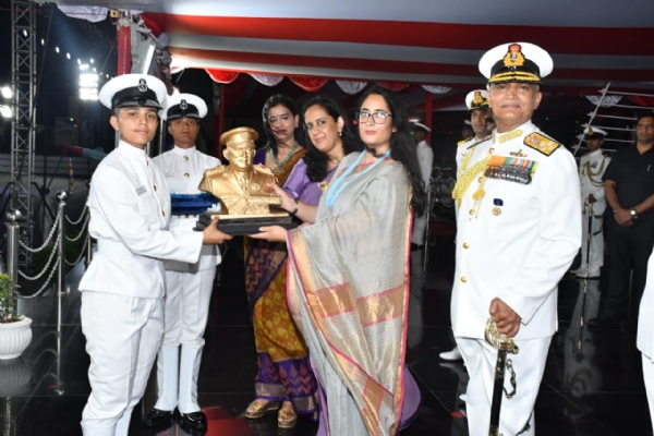 Meet Naval Agniveer Khushi Pathania who wins the first Bipin Rawat ...