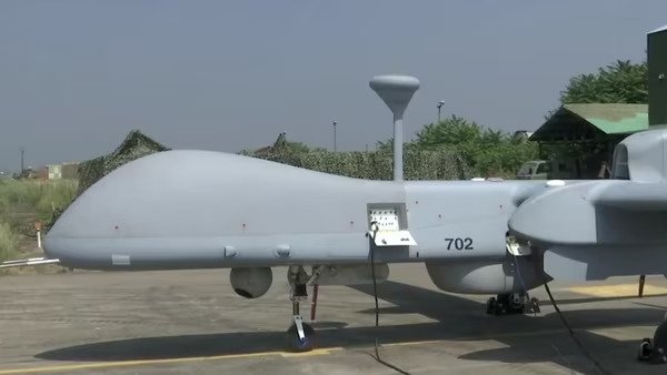 IAF inducts four weponised Heron Mark 2 drones at forward airbase in Northern Sector - NewsBharati