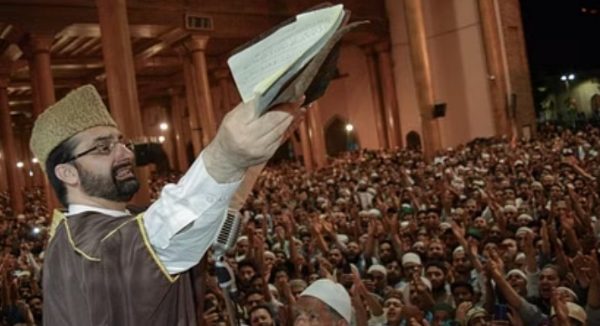 Kashmiri separatist Mirwaiz Umar Farooq released from house arrest after 4 yrs, gets 'emotional ...