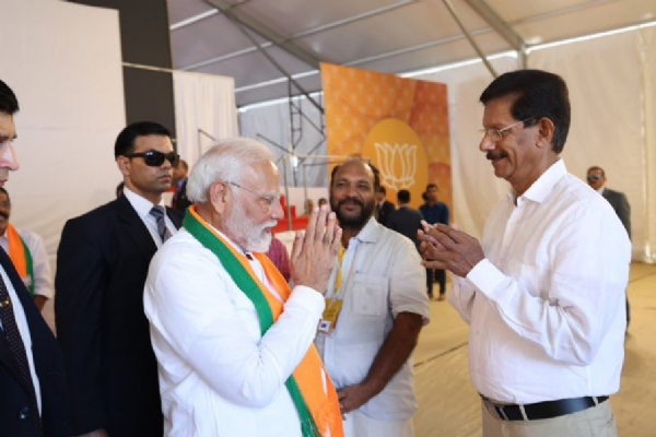 Professor TJ Joseph, a victim of PFI terrorists met PM Modi - NewsBharati